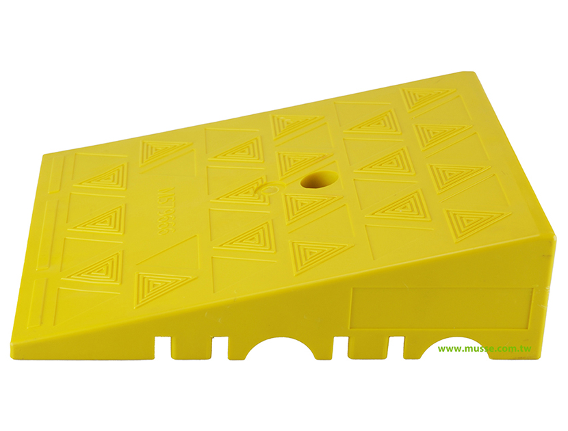 High-Quality Driveway Curb Ramp – Non-Slip PVC Ramp for Smooth Vehicle ...